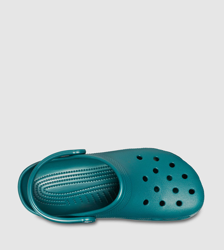 Buy Crocs Classic Clogs Green 10001 375 In Green | 6thStreet UAE