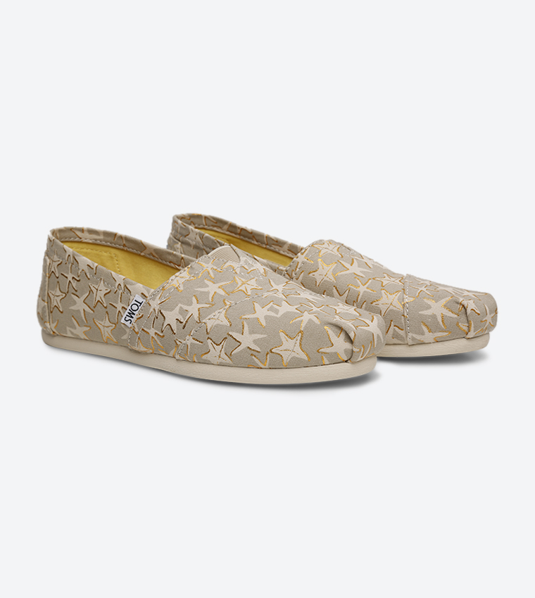 Buy Toms Classic Slip Ons Beige 10009729 In Tan | 6thStreet Qatar