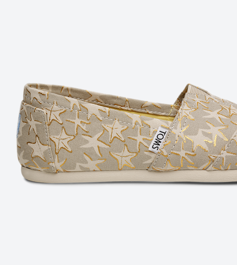 Buy Toms Classic Slip Ons Beige 10009729 In Tan | 6thStreet Qatar
