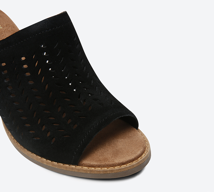Buy Toms Mule Black 10009811 In Black | 6thStreet Bahrain