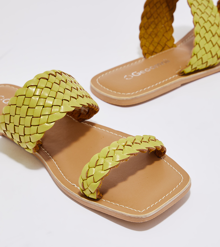 Buy GEOOMNII Lake Square Toe Flat Sandals In Yellow | 6thStreet Oman