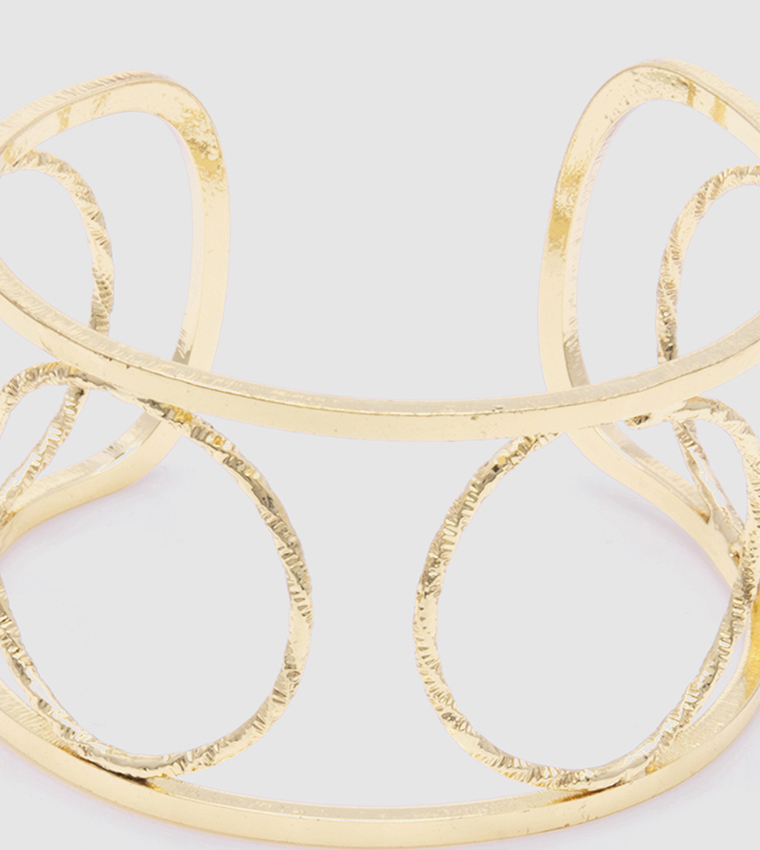 Buy R&B Gold Cutout Bangle In Gold | 6thStreet Oman