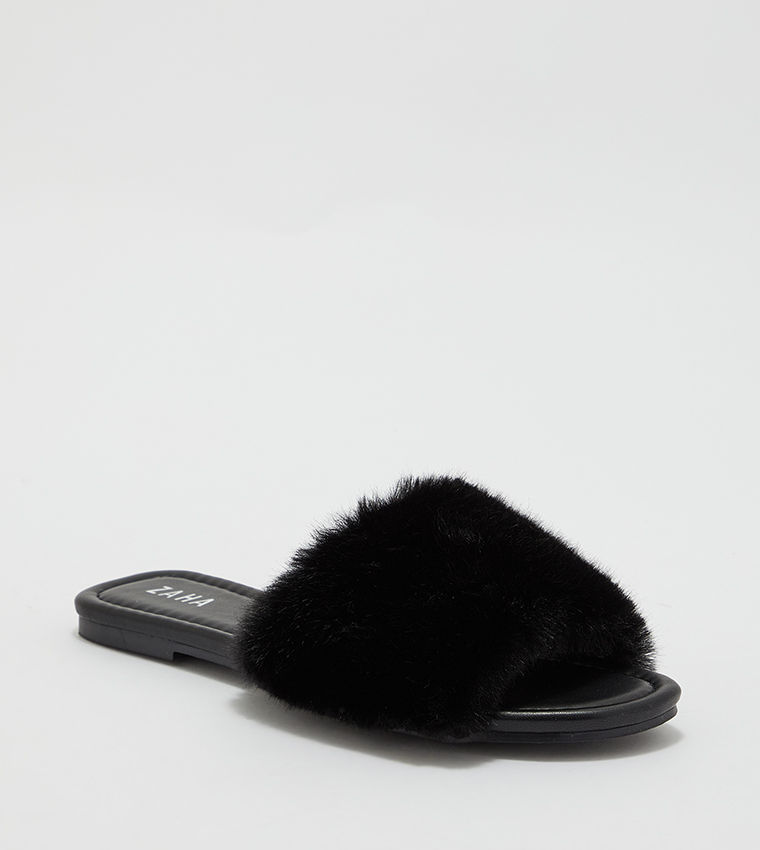 Buy ZAHA @ CCC Shea Z Slides Black In Black | 6thStreet UAE