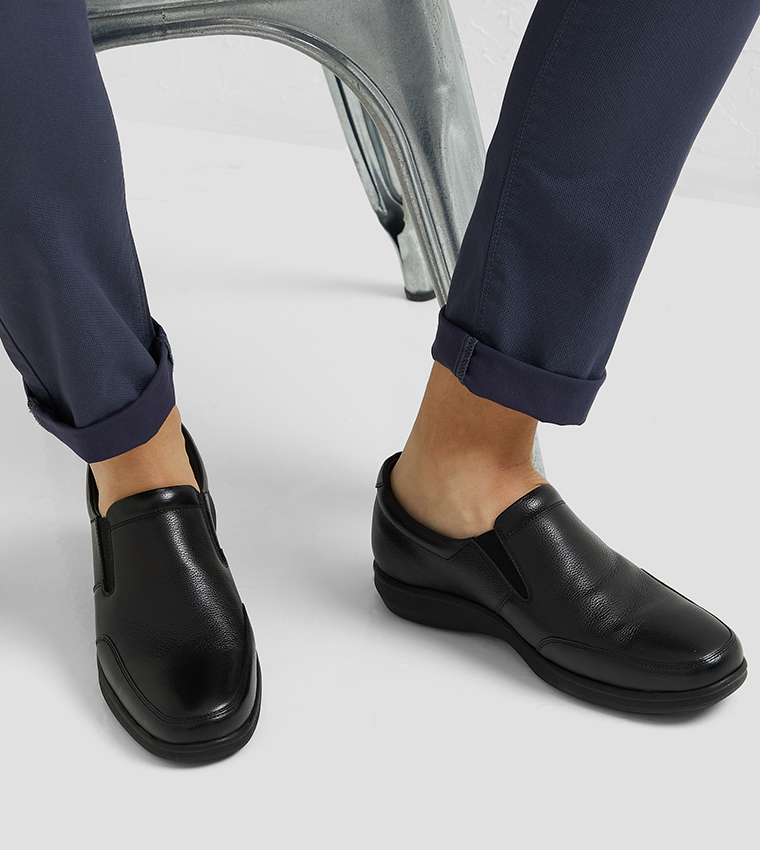 Buy Hush Puppies Style Leo Slipon Black Leather In Black | 6thStreet UAE