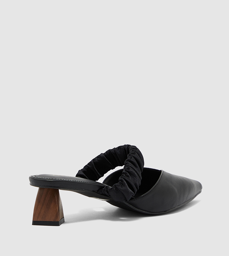 Buy HIS & HERS Low Heel Mules In Black | 6thStreet Bahrain