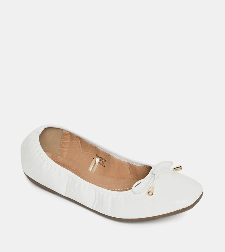Buy HIS & HERS Solid Bow Ballarinas In White | 6thStreet UAE