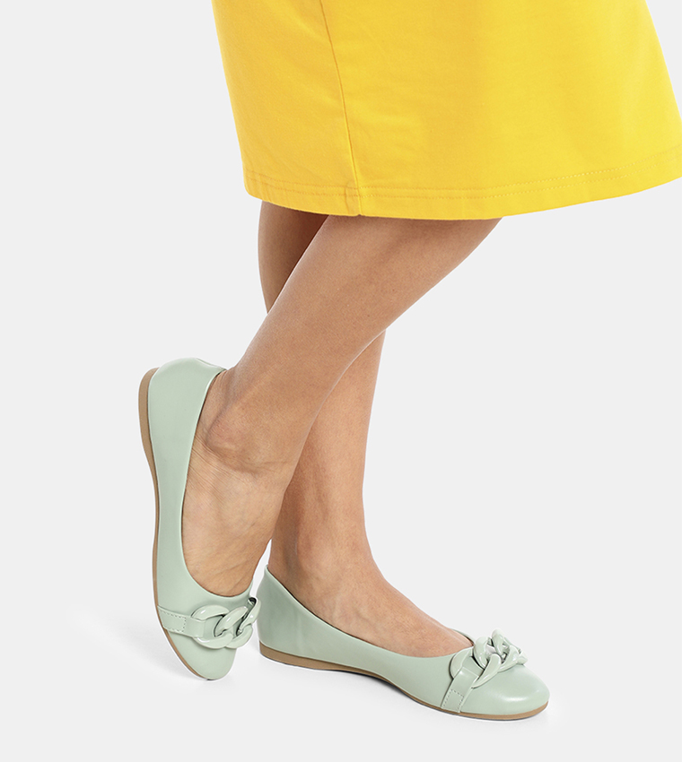 Buy HIS & HERS Solid Ballarinas In Green | 6thStreet Qatar