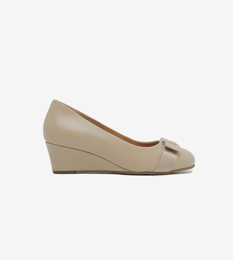 Buy Hush Puppies Sarah Trim Buckle Beige In Brown | 6thStreet Qatar