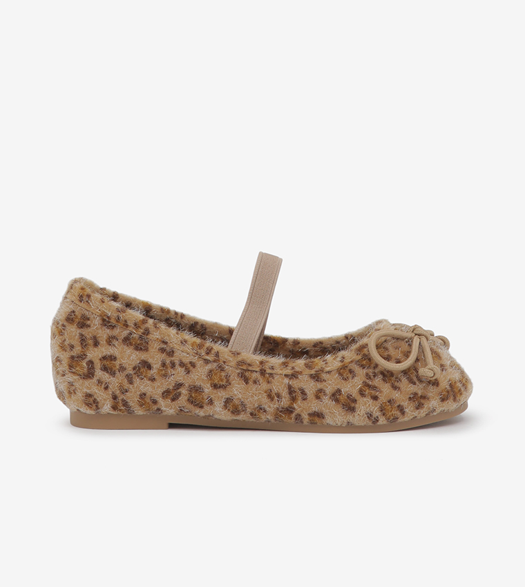 Buy ZAHA @ CCC Kids Teen Girls Shoes 17180 Beige In Brown | 6thStreet Qatar