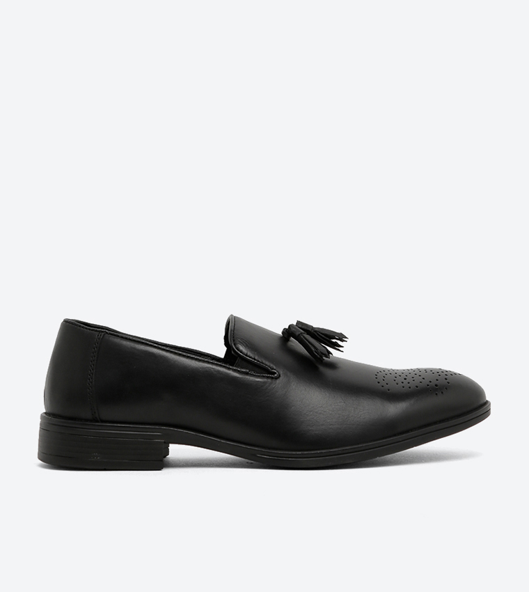 Buy ZAHA @ CCC Mens Footwear Formal Shoes Black In Black | 6thStreet Qatar