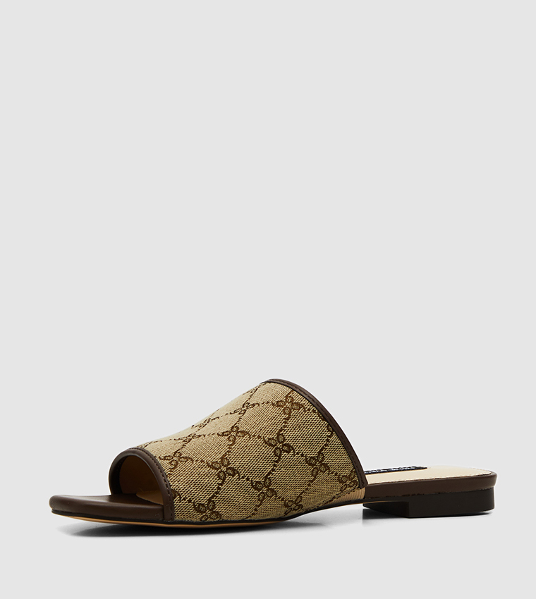 Buy Nine West SUGAN Patterned Flat Sandals In Brown | 6thStreet Saudi ...