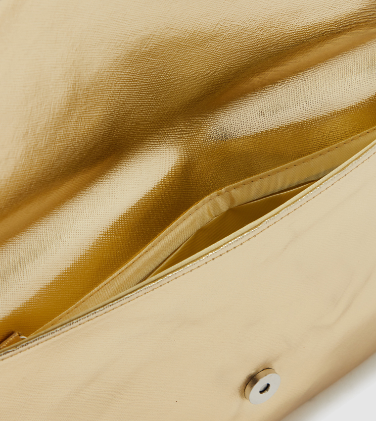 Buy ZAHA @ CCC Clutches Bag Gold In Gold | 6thStreet Oman