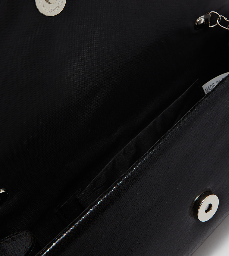 Buy ZAHA @ CCC Clutches Bag Black In Black | 6thStreet Qatar
