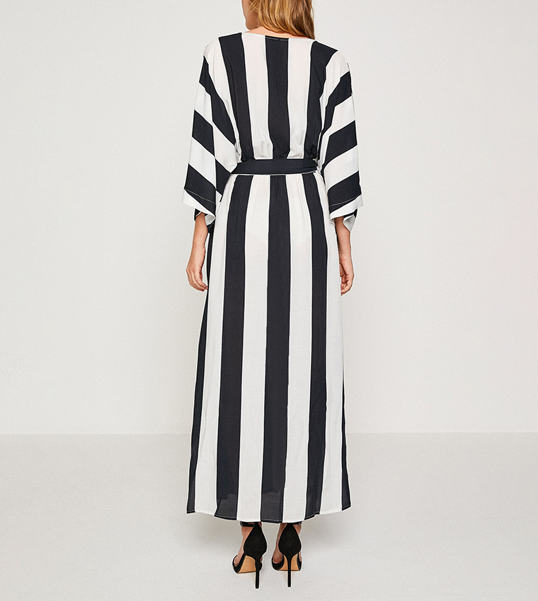 Buy Koton Color Block Kimono Beach Wear In Black | 6thStreet Saudi Arabia