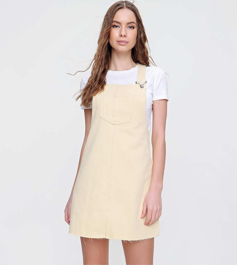 Buy Trend Alaçatı Stili Pocket Detailed Denim Dungaree Dress In Yellow | 6thStreet UAE