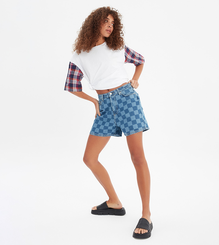 Buy Trendyol Checkered Denim Shorts In Blue | 6thStreet Kuwait