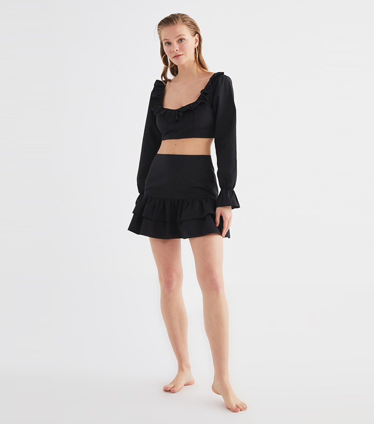 Buy Trendyol Ruffle Detailed Bottom Top Team In Black | 6thStreet Qatar