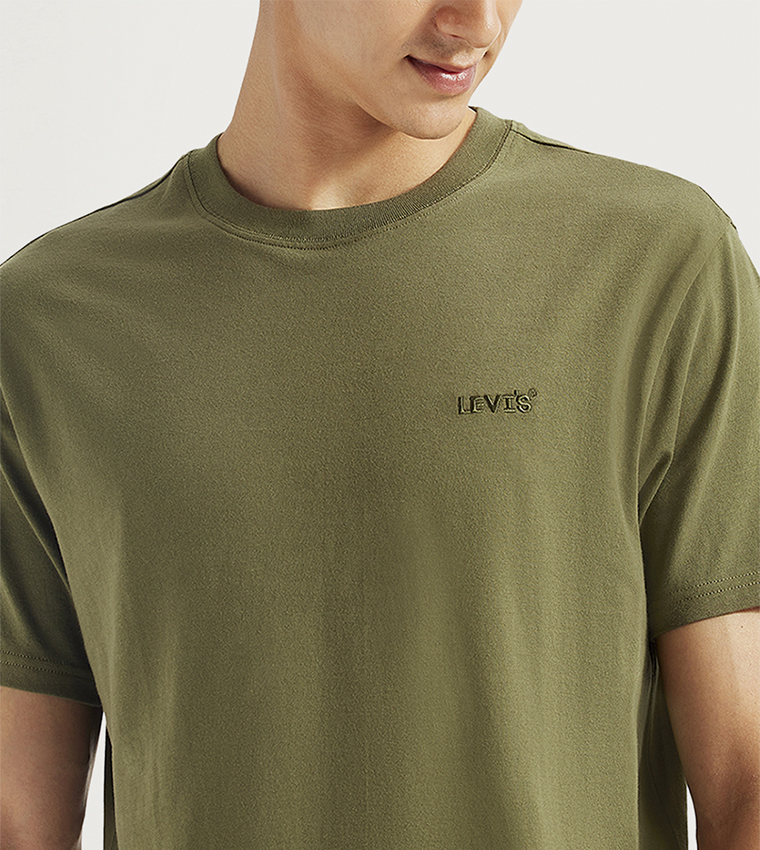 Buy Levi's Logo Detail Crew Neck T Shirt In Green | 6thStreet UAE