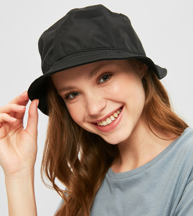 Buy Trendyol Basic Bucket Hat In Black | 6thStreet Saudi Arabia