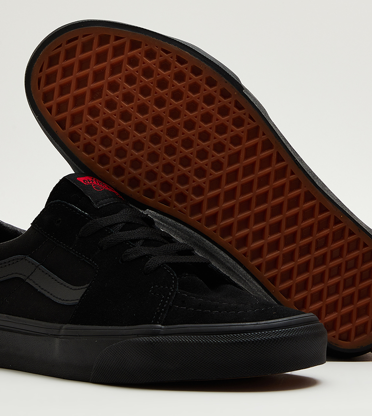 Buy Vans UA SK8 Round Toe Low Top Sneakers In Black | 6thStreet Saudi ...