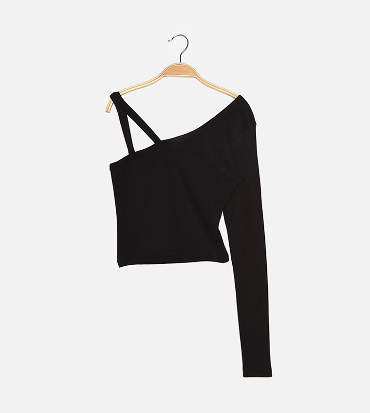 Buy Trendyol Basic Crop Top In Black | 6thStreet Kuwait