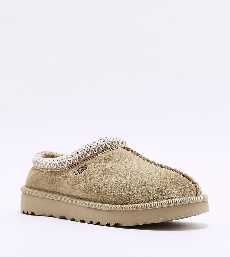 Buy Ugg TASMAN Embroidered Rounded Toe Clogs In Brown | 6thStreet Kuwait