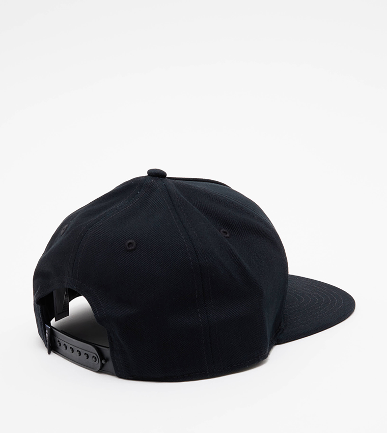 Buy Vans Logo Badge Cap In Black | 6thStreet UAE