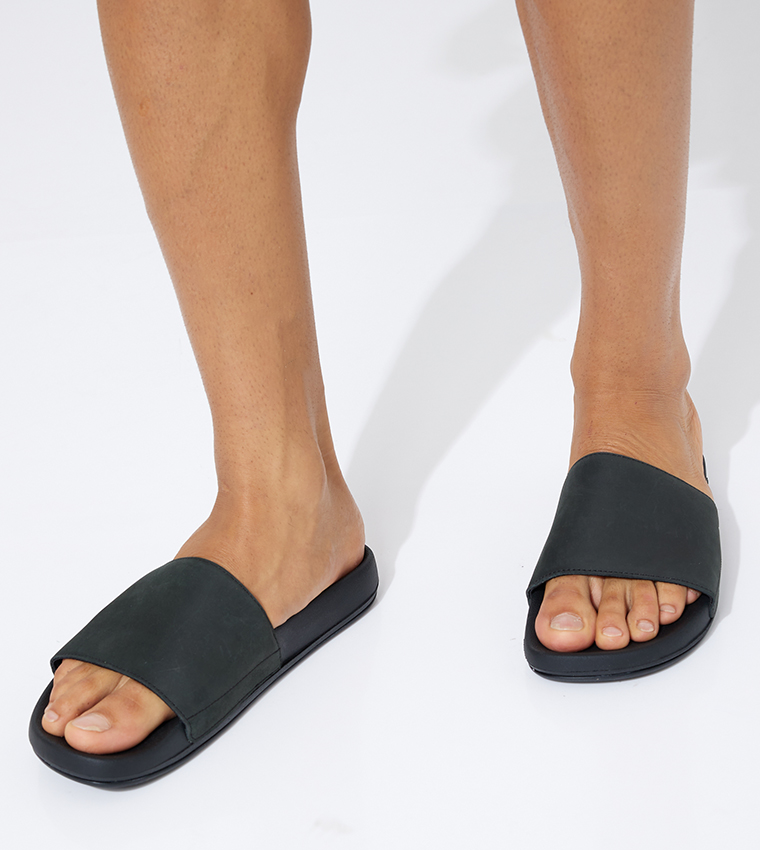 Buy Skechers ARCH FIT PRO Open Toe Slides In Black | 6thStreet Qatar
