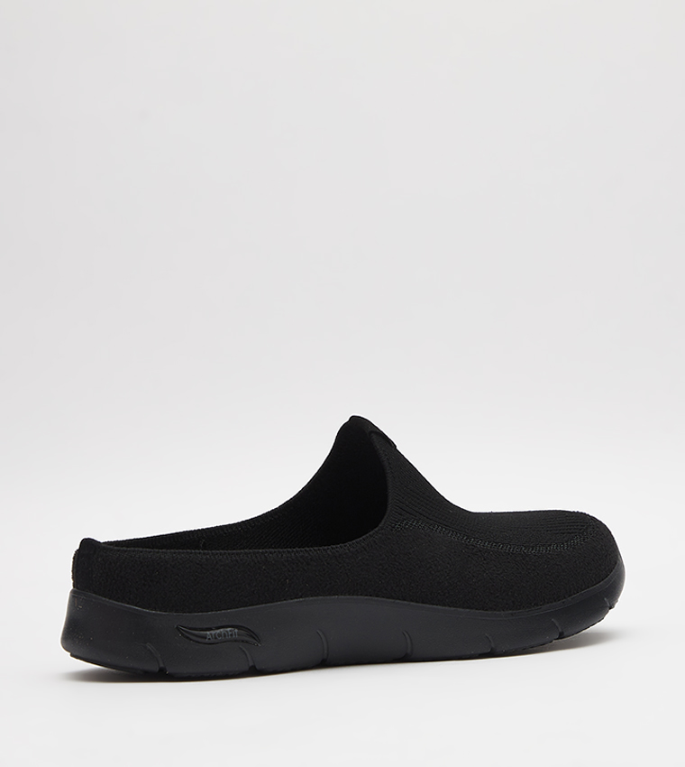 Buy Skechers ARCH FIT REFINE Clogs In Black | 6thStreet UAE
