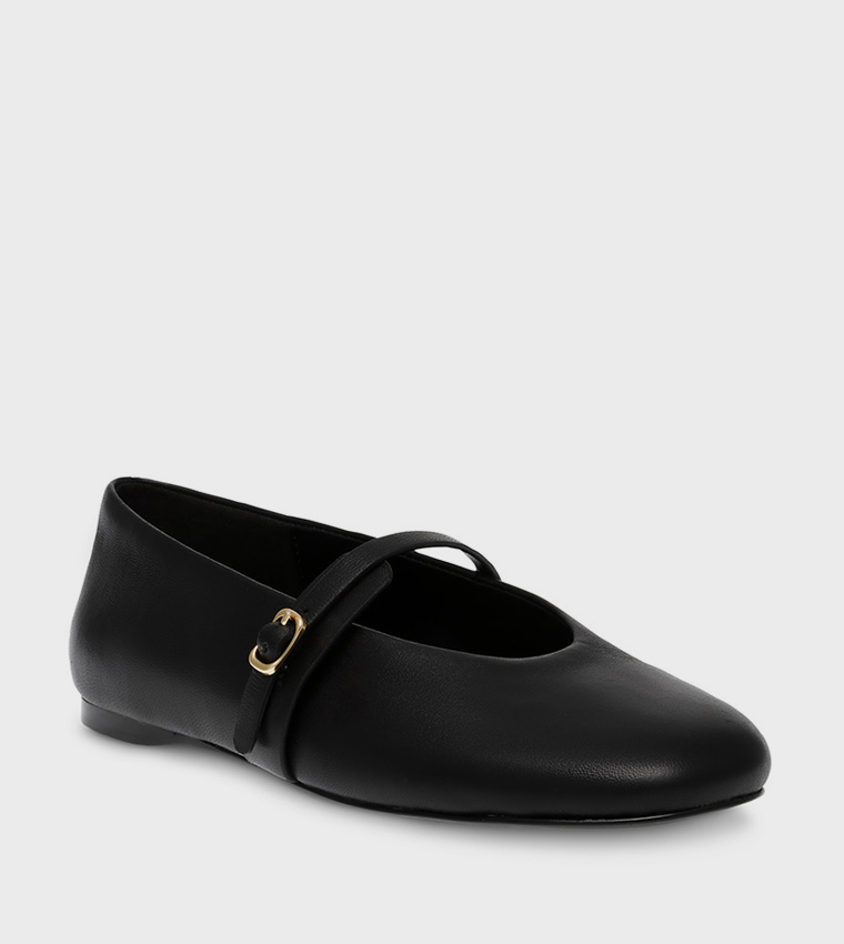 Buy Steve Madden MODESTY Buckle Strap Ballerinas In Black | 6thStreet ...
