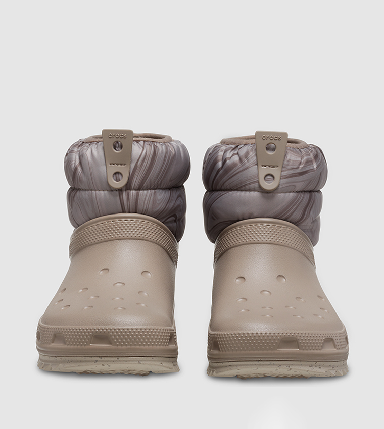 Buy Crocs Classic Neo Puff Shorty Boots W In Green | 6thStreet Qatar