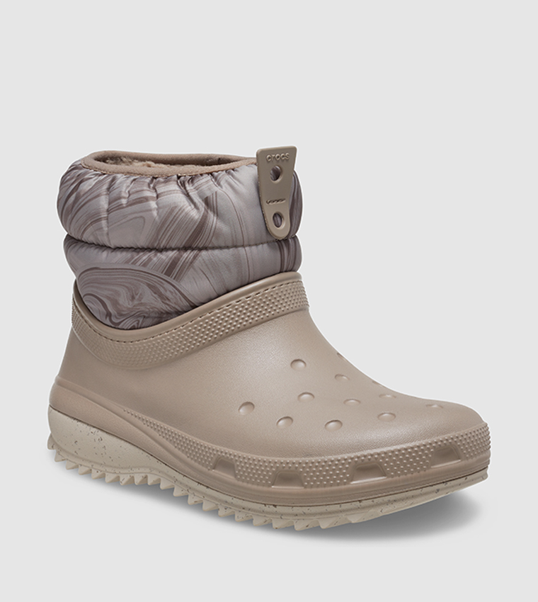 Buy Crocs Classic Neo Puff Shorty Boots W In Green | 6thStreet Qatar