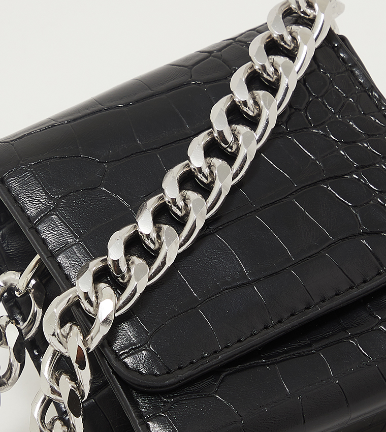 Buy Ardene Mini Chain Strap Crossbody Wallet In Black | 6thStreet Saudi ...