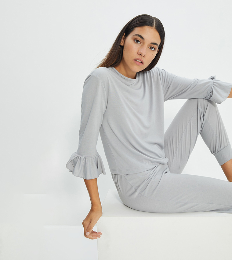 Buy Trendyol Relaxed Fit Night Suit In Grey | 6thStreet Kuwait