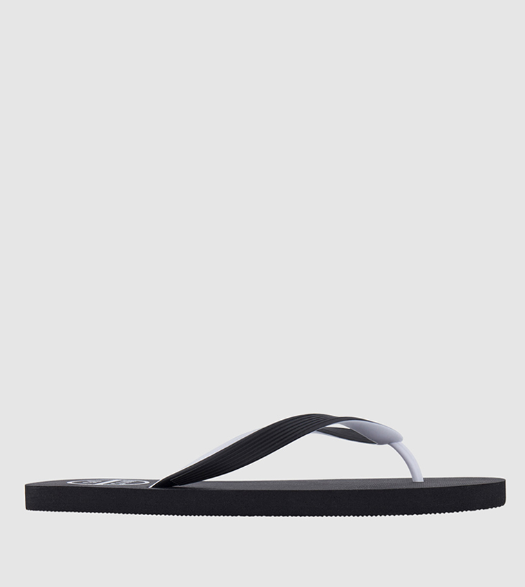 Buy R&B Black Flip Flop In Black | 6thStreet UAE