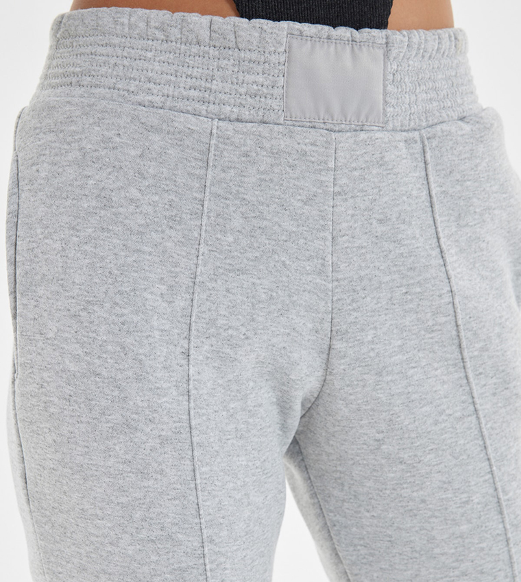 Buy Trendyol Basic Jogger Sweatpants In Grey | 6thStreet Qatar