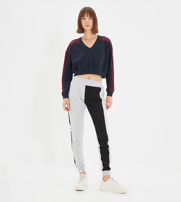 Buy Trendyol Color Block Slim Sweatpants In Black | 6thStreet Kuwait