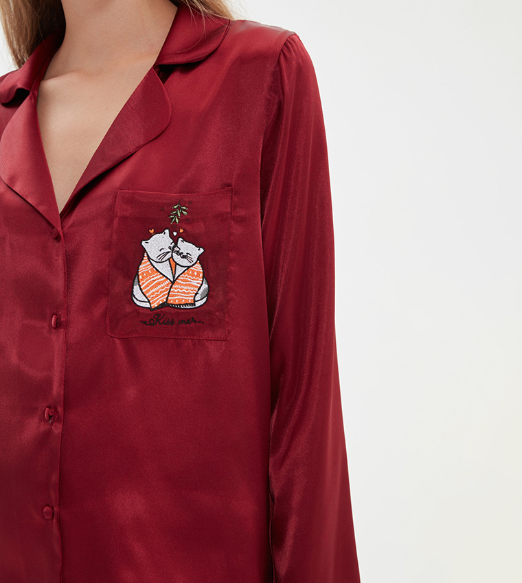 Buy Trendyol Embroidery Satin Woven Pajamas Set In Maroon | 6thStreet ...