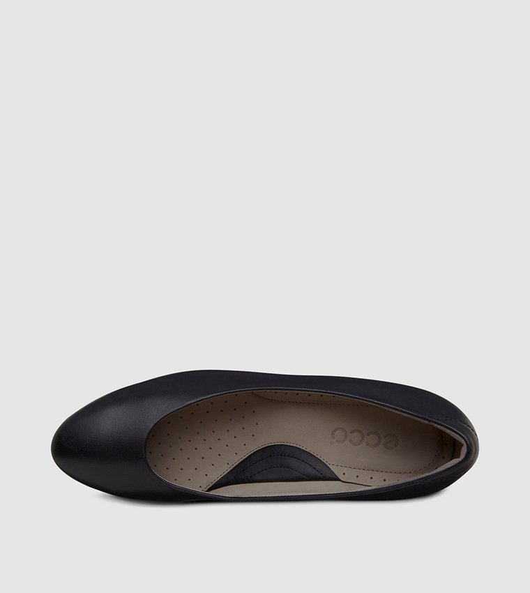 Buy ECCO Sculptured 45 Pumps In Black | 6thStreet UAE
