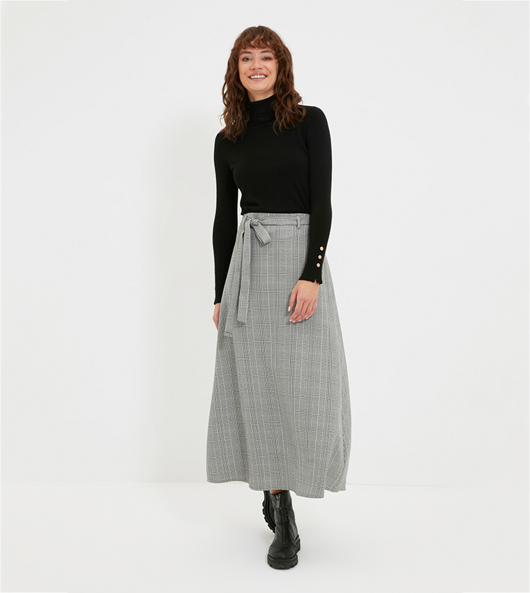Buy Trendyol Plaid Belted Skirt In Black | 6thStreet Qatar
