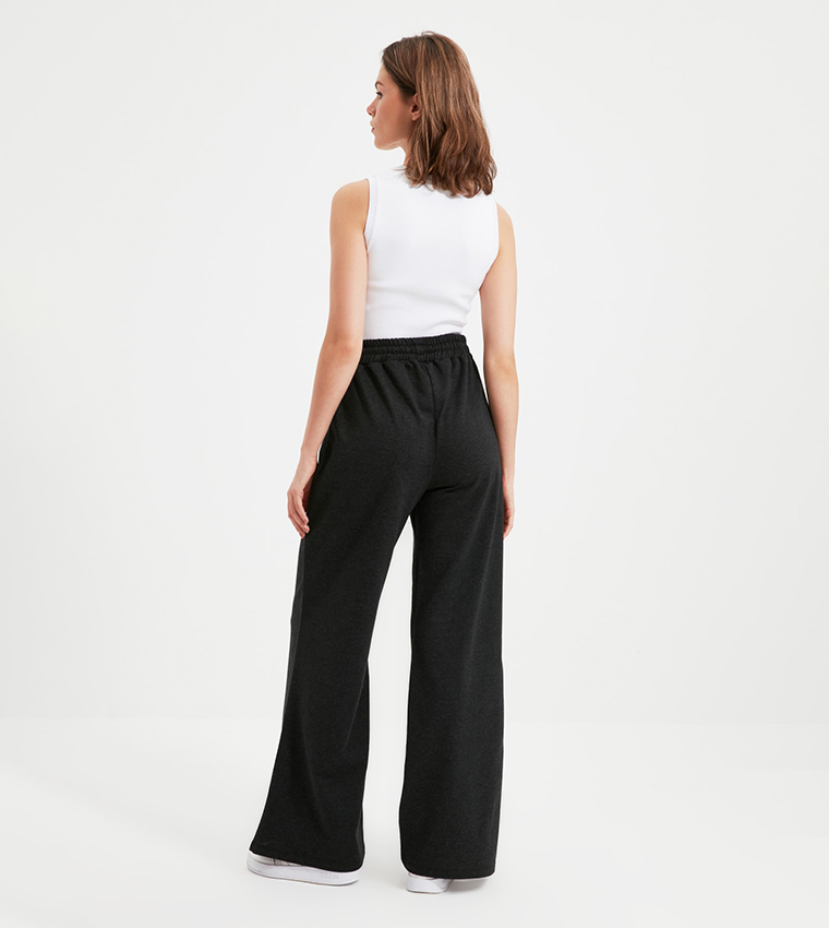 Buy Trendyol Petite Wide Leg Thin Sweatpants In ANTHRACITE | 6thStreet ...