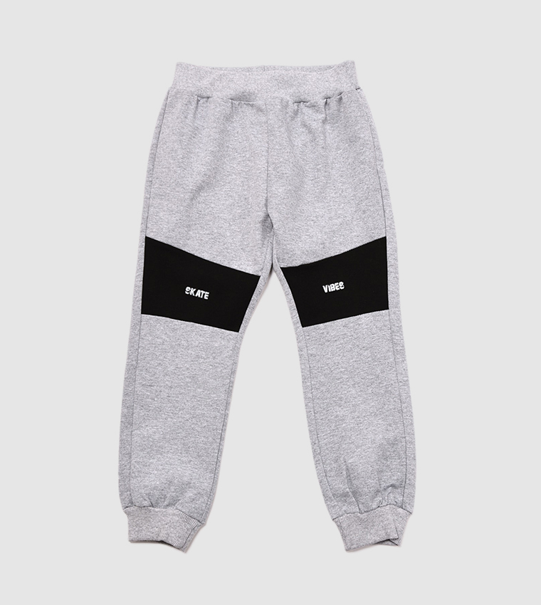 Buy Trendyol Knee Slim Sweatpants In Grey | 6thStreet Oman