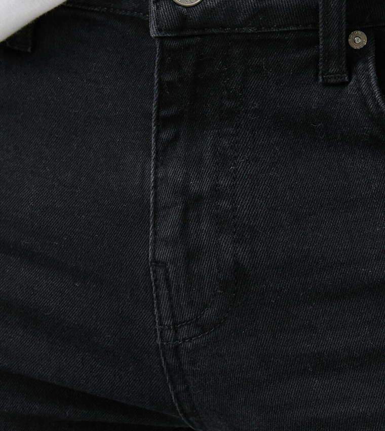 Buy Trendyol Skinny Fit Jeans Michael Jean In Black | 6thStreet Qatar
