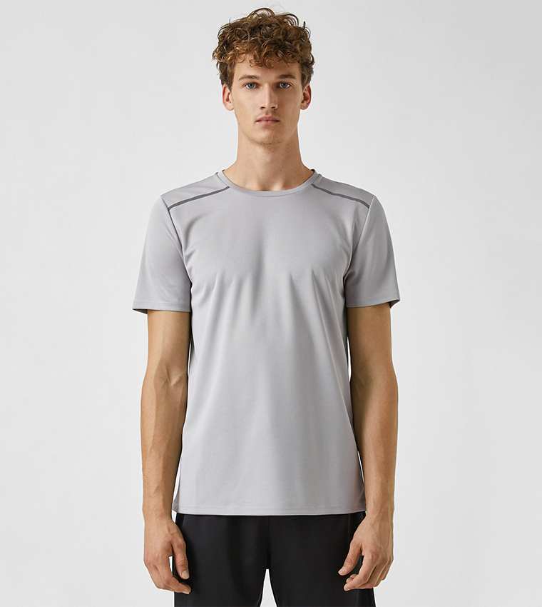 Buy Trendyol Basic Regular Fit T Shirt In Grey | 6thStreet Bahrain