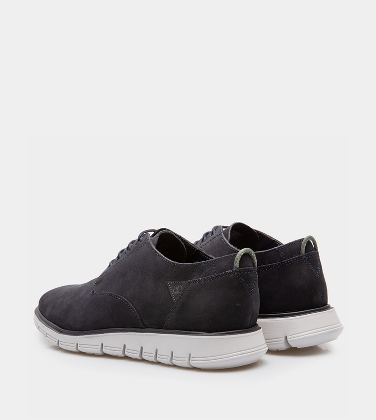 Buy Clarks Track Flex Path Lace Up Casual Shoes In Navy | 6thStreet Qatar