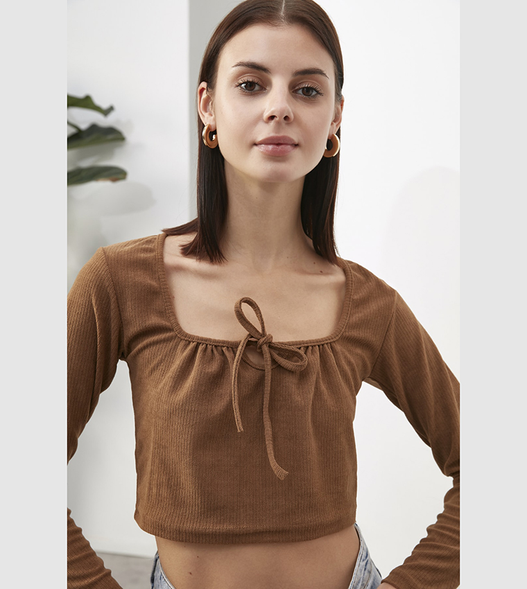 Buy Trendyol Square Collar Crop Knitted Top In Brown | 6thStreet Qatar