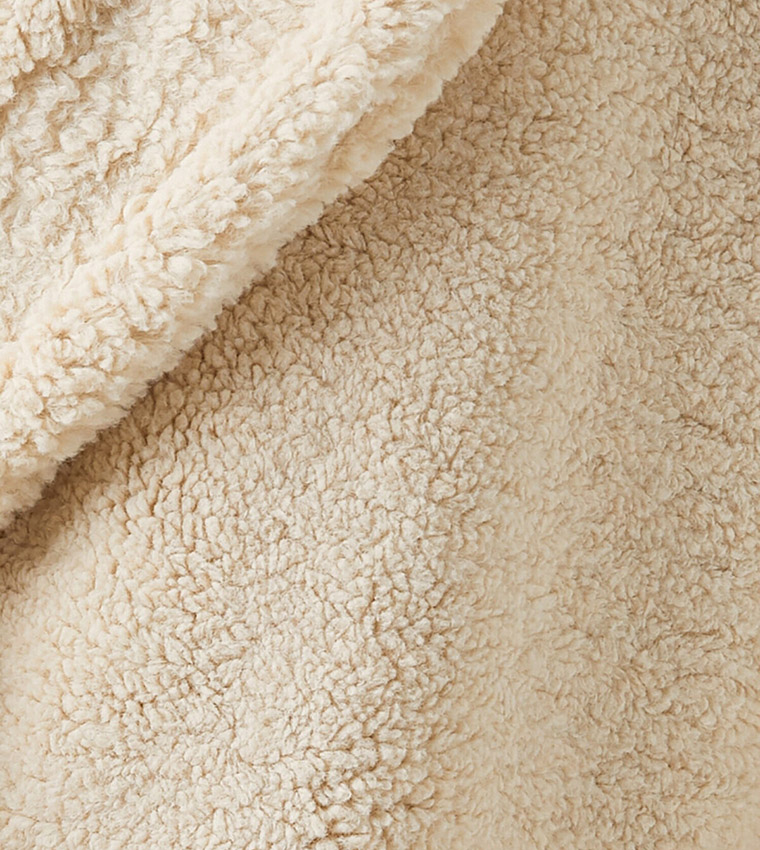 Buy Trendyol Teddy Plush Coat In Beige | 6thStreet Kuwait