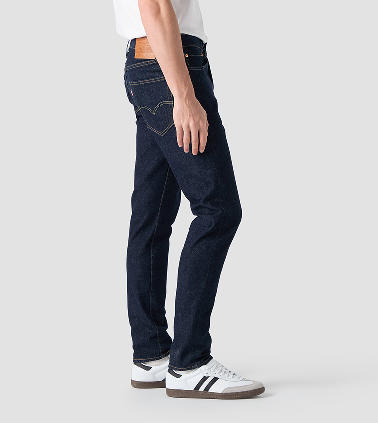 اشتري ليفايز 512 Washed Slim Tapered Fit Jeans بلون نيلي داكن | 6ستريت ...