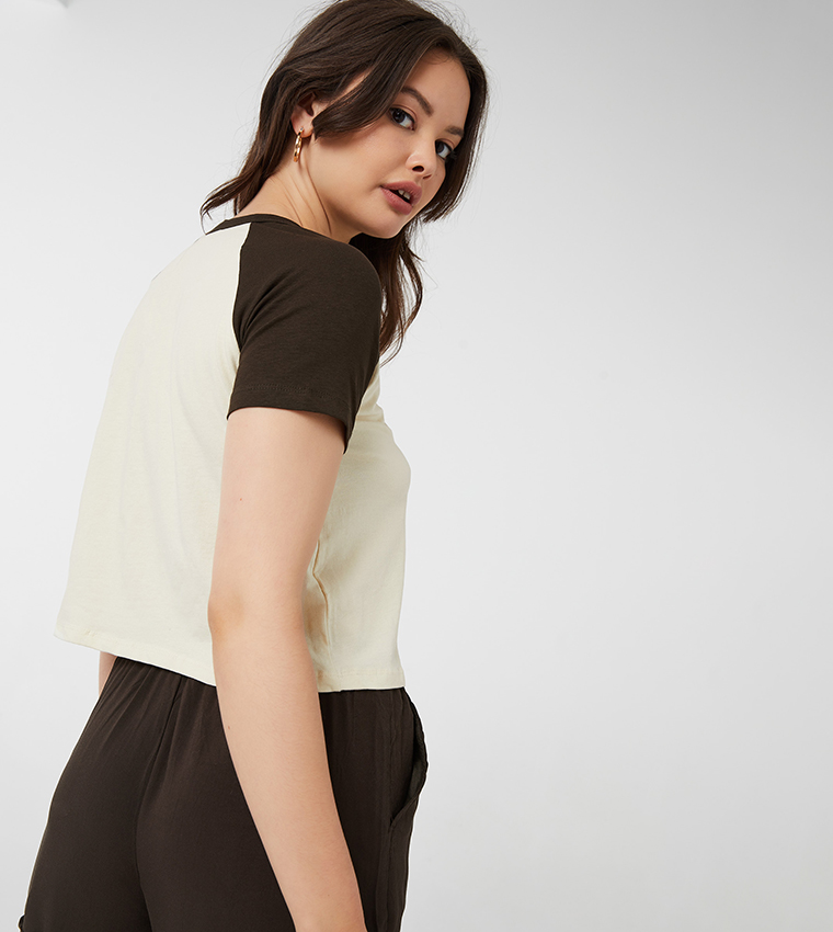 Buy Ardene Basic Boxy Raglan T Shirt In Brown | 6thStreet UAE