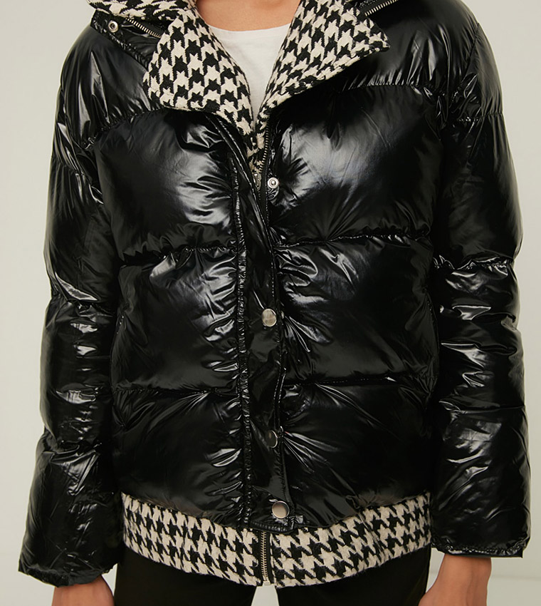 Buy Trendyol Oversize Crowbar Detailed Shiny Inflatable Coat In Black ...